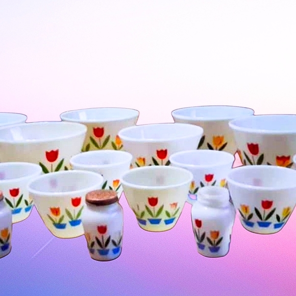 Fire King | Kitchen | Rare 2 Pieces Fire King Tulip Pattern Mixing ...